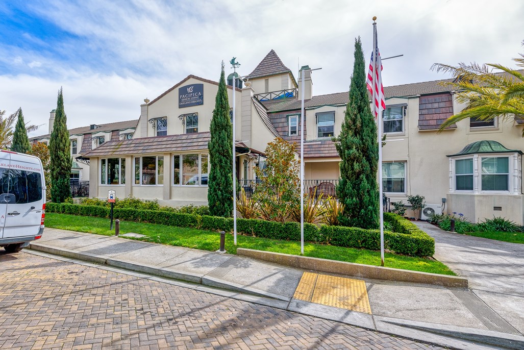 Pacifica Senior Living Oakland